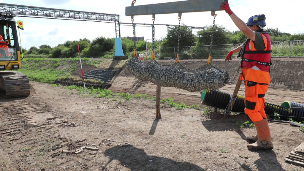 Video: Will’s lifting beam rocks!! – Jackson Civil Engineering