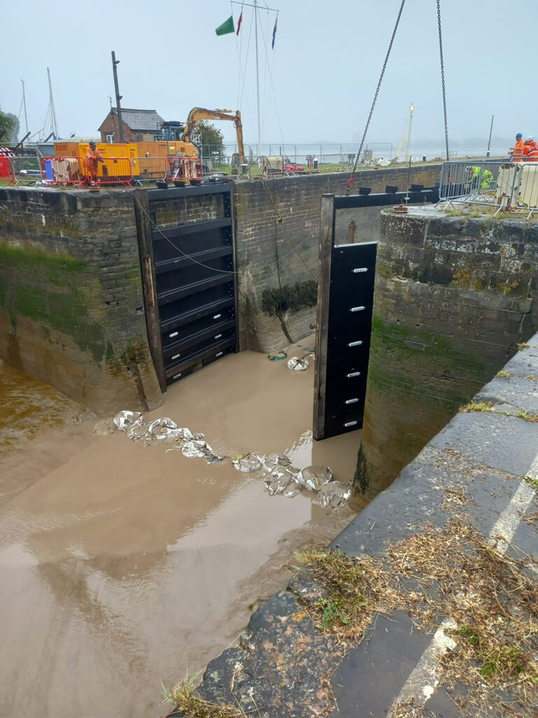 Team collaborates to install giant sea gates – Jackson Civil Engineering